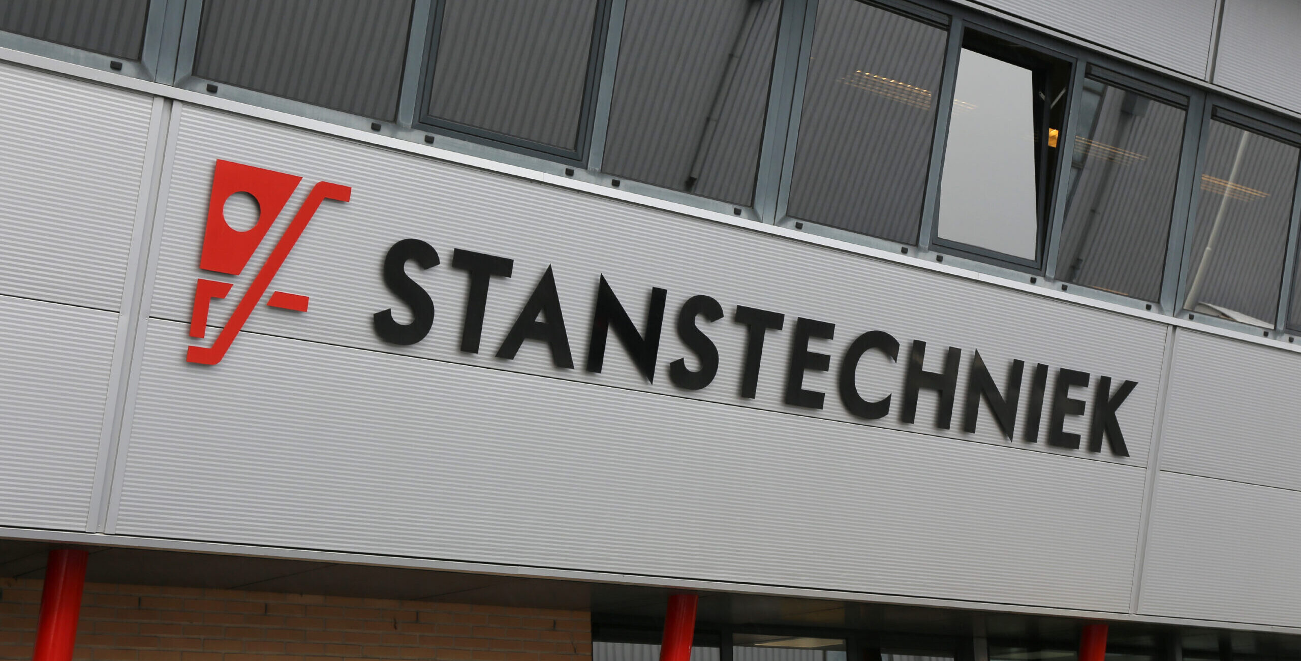 Efficiëntie door de inzet van palletboxen Stanstechniek Gaanderen ...